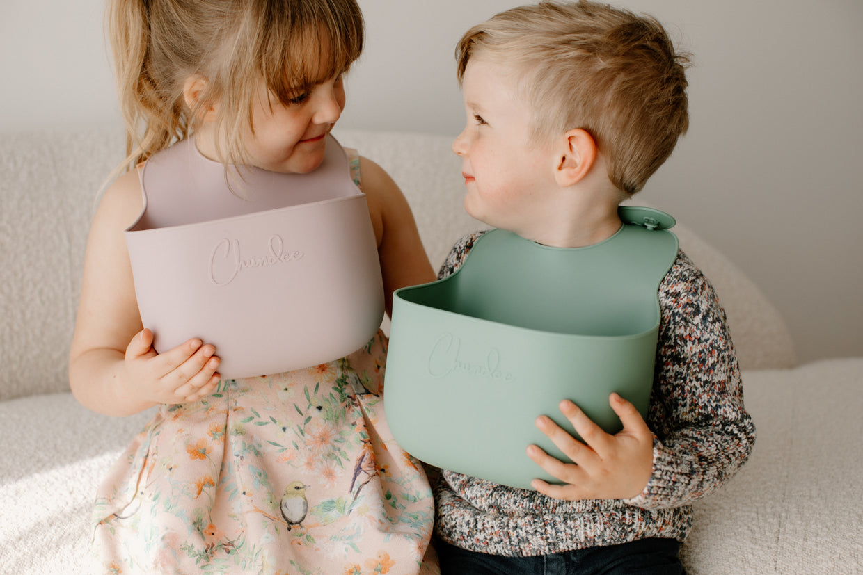 Chundee - Silicone Vomit Bucket Bib